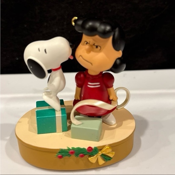 Hallmark | Holiday | Hallmark Peanuts Snoopy And Lucy Ive Been Kissed ...